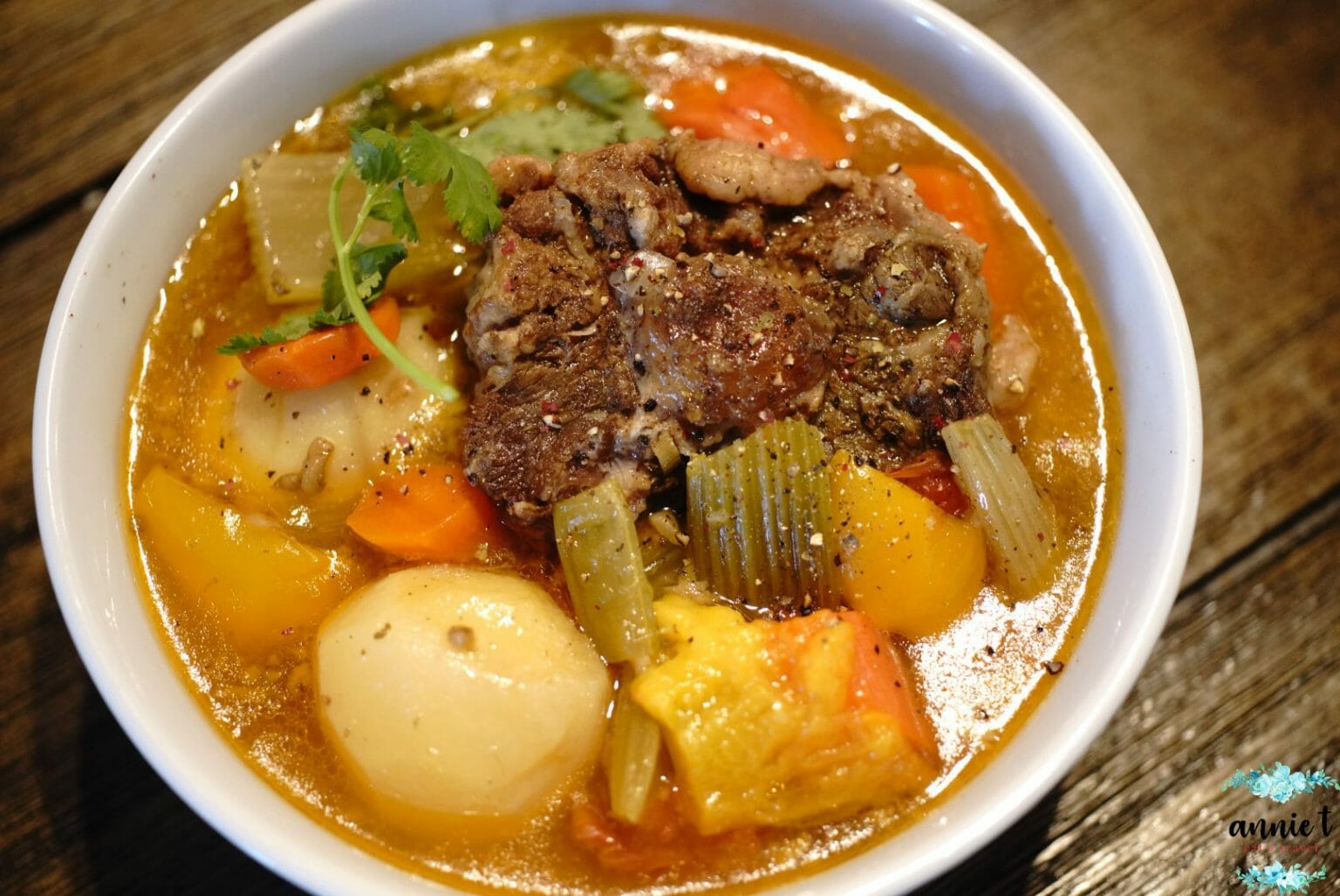 Oxtail Stew Recipe – Annie T Eat Travel