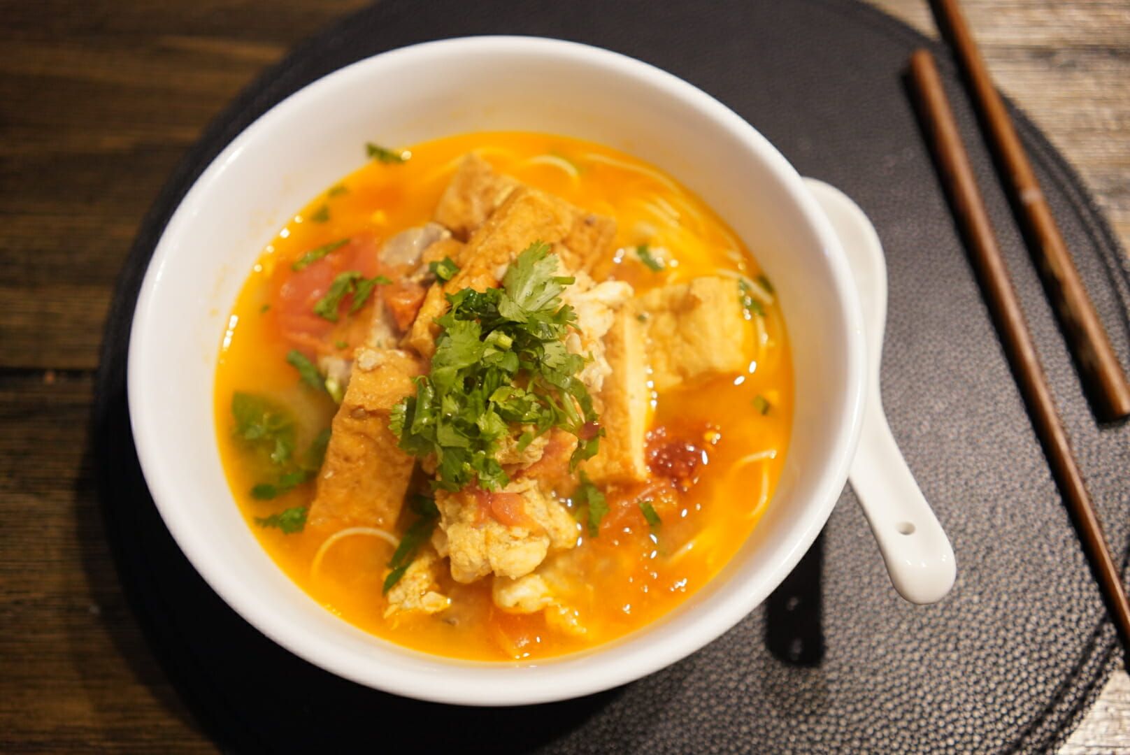 Bun Rieu Recipe (Vietnamese Crab, Pork, Tomato Noodle Soup) | Annie T ...
